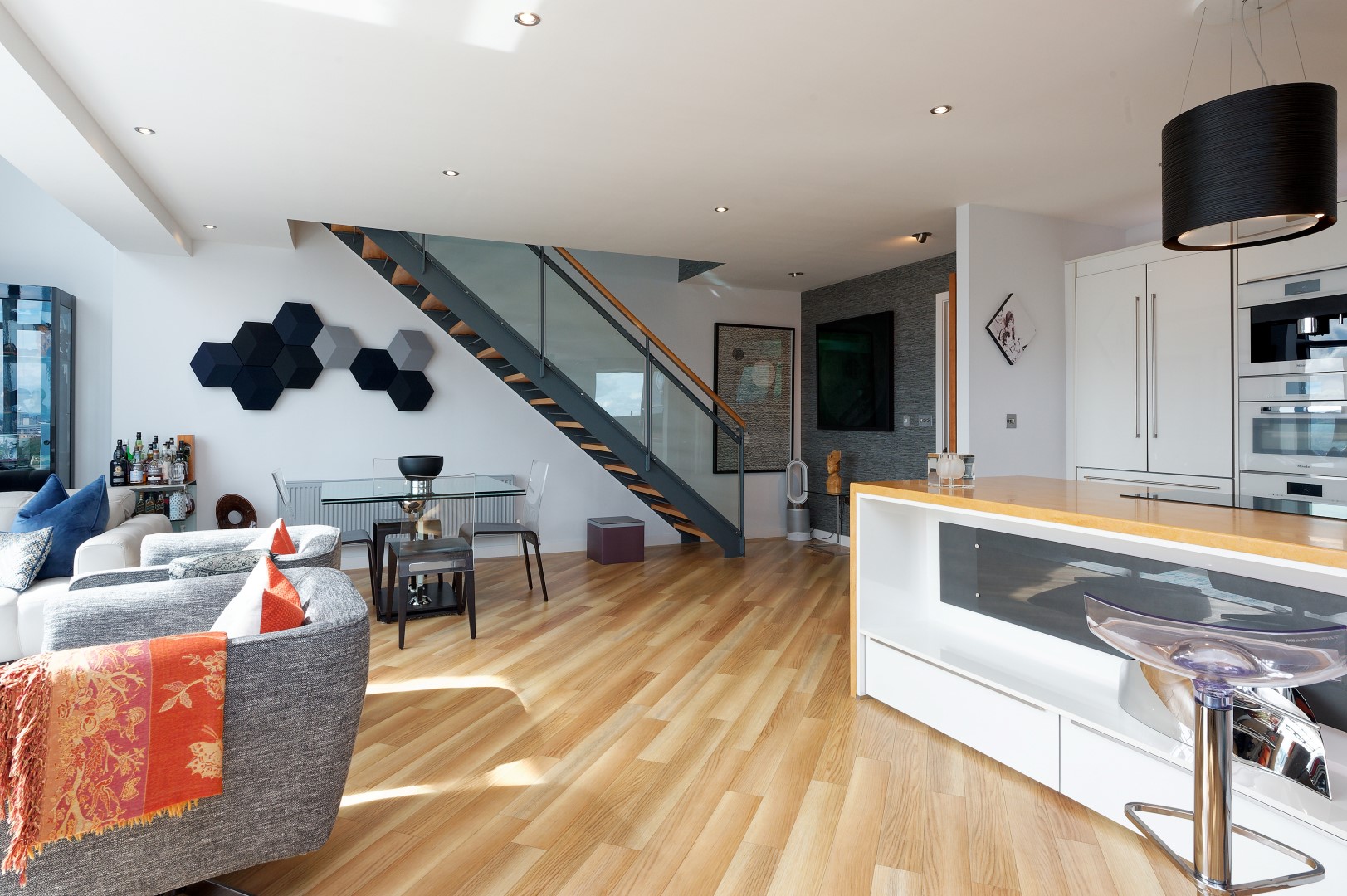 The Penthouse 1 Meadowside Quay Square, Glasgow Harbour, G11 6BS ...