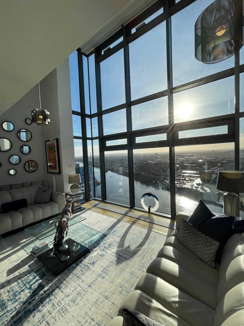 The Penthouse 1 Meadowside Quay Square, Glasgow Harbour, G11 6BS ...