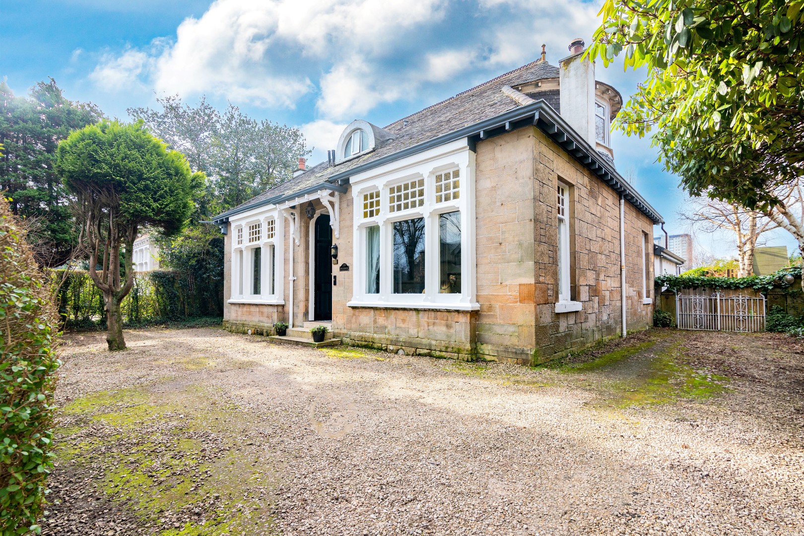 Houses For Sale Queen Victoria Drive at Daria Willis blog