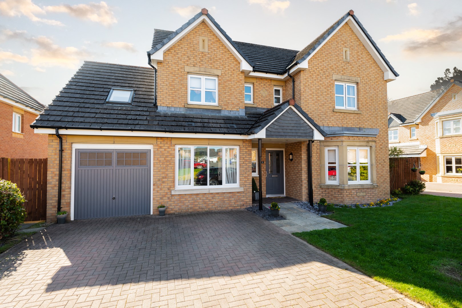 5 Partridge Place Woodilee Village Lenzie G66 3dh Corum Property