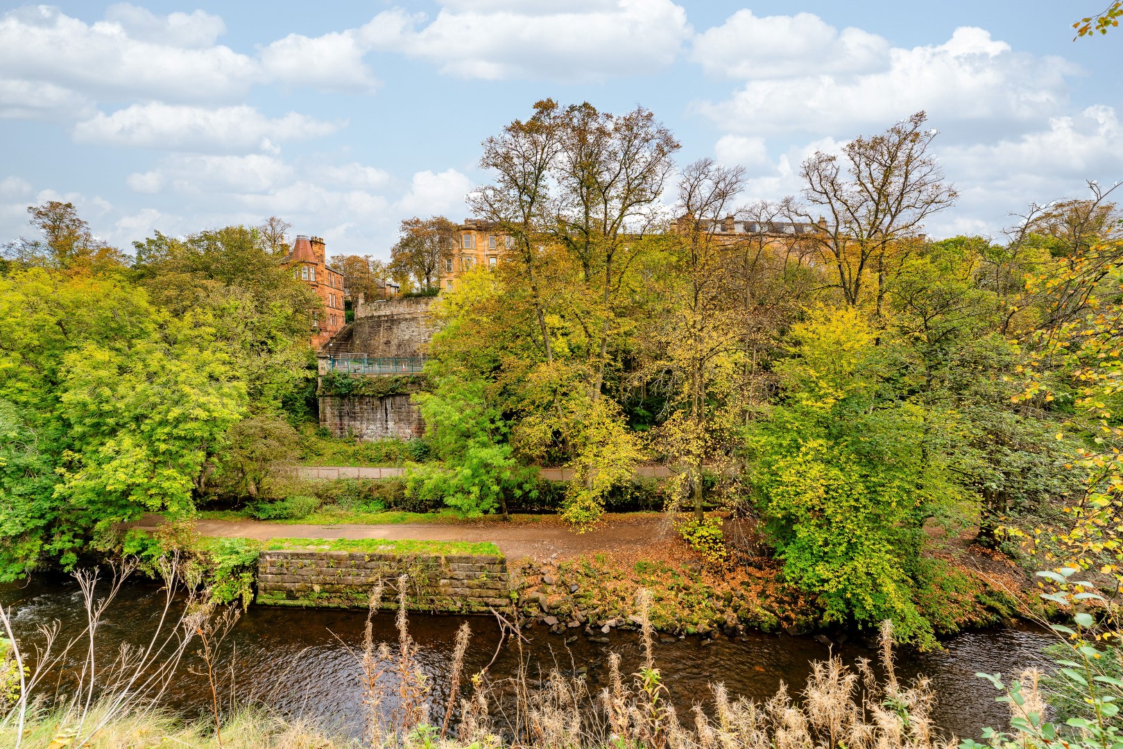 1/3 5 Hamilton Gardens, Botanics, G12 8BD – Corum Property