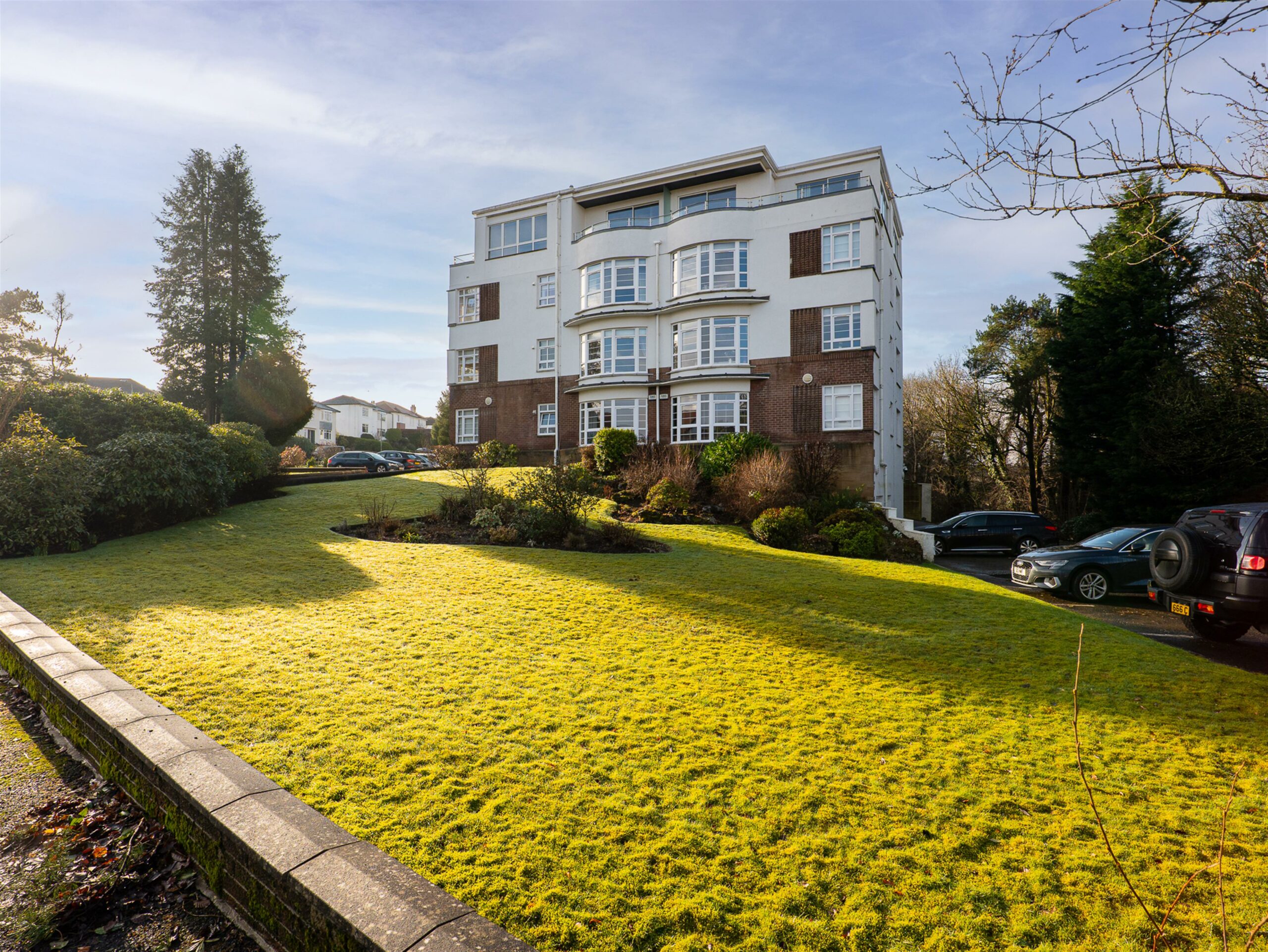 Penthouse 3, Sandringham Court, Newton Mearns – Corum Property