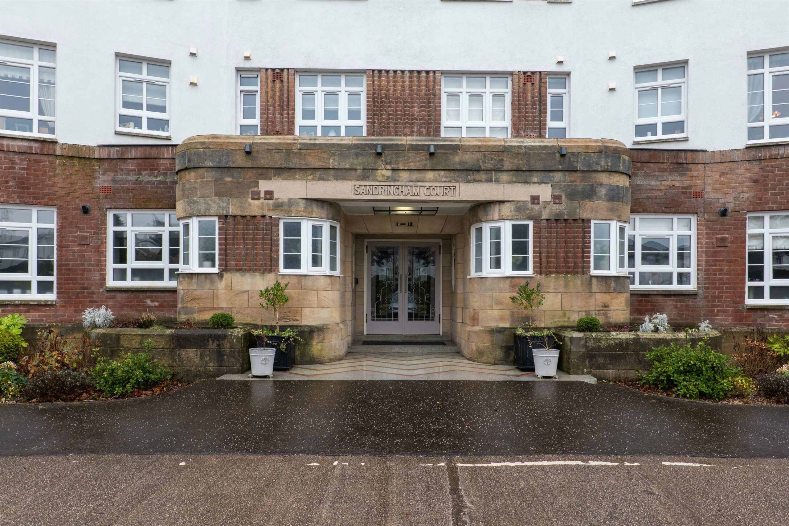 Penthouse 3, Sandringham Court, Newton Mearns – Corum Property