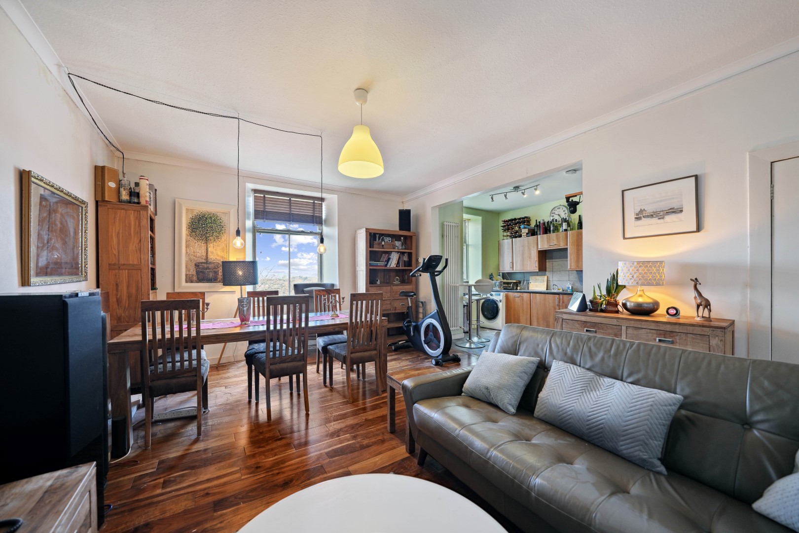 2/1 18 Hyndland Road, Hyndland, G12 9UP – Corum Property