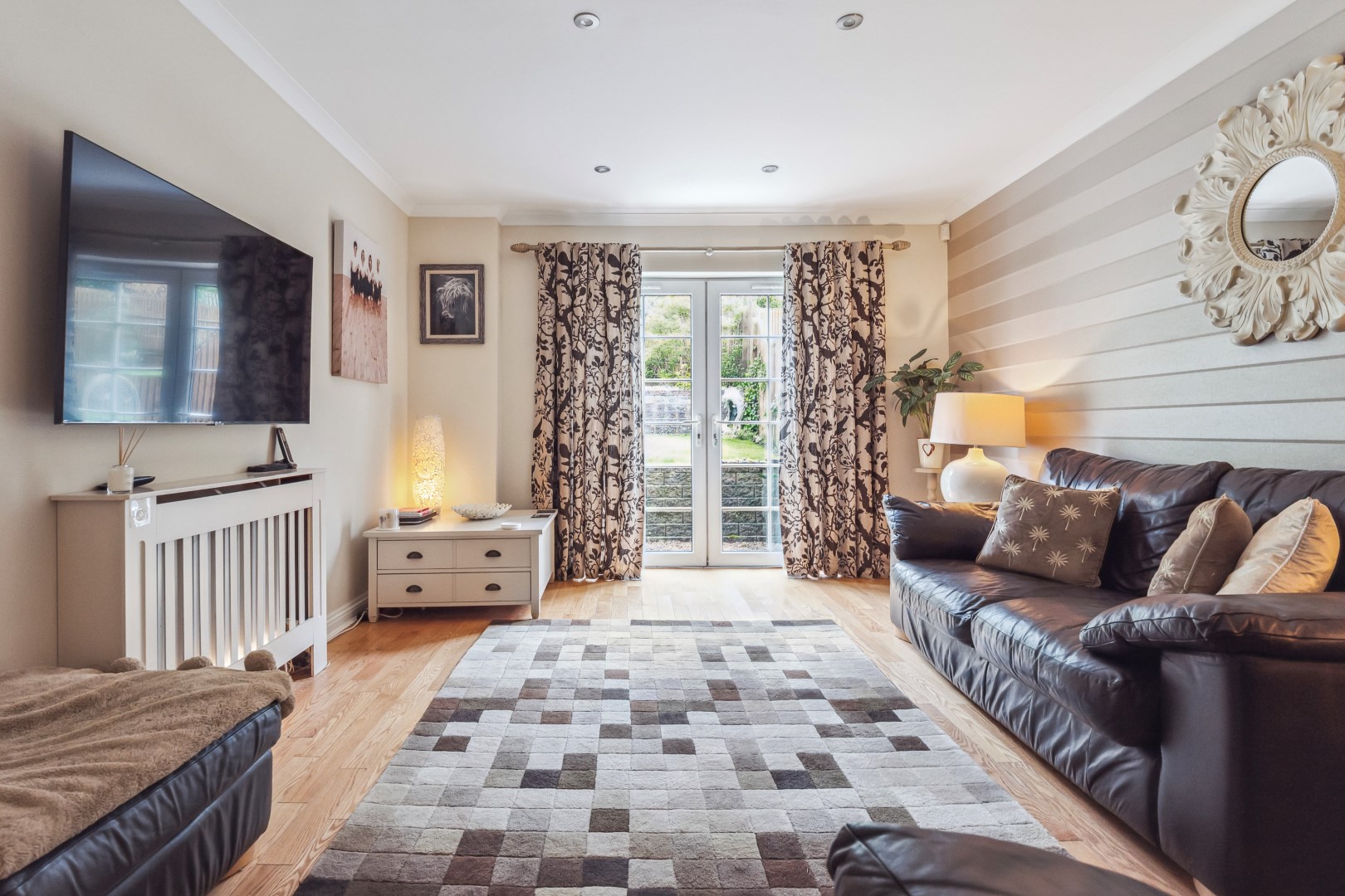 32 Old Farm Road, Bearsden, G61 1QA – Corum Property