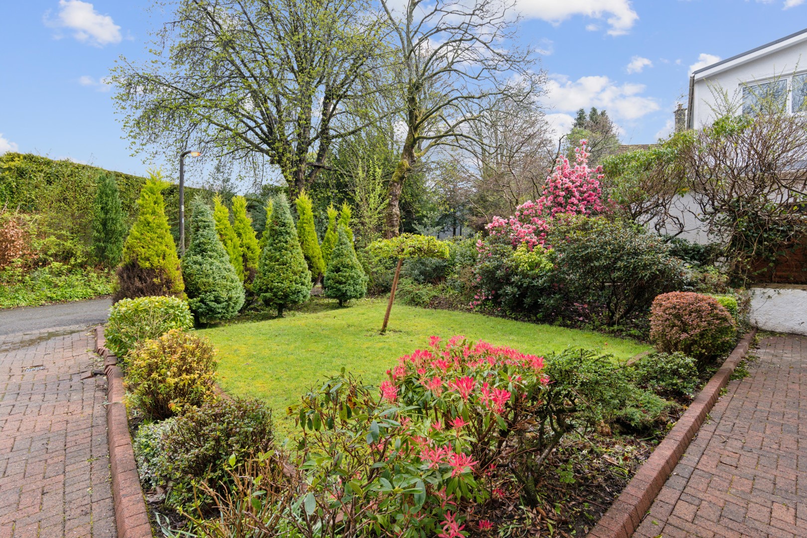 1 West Chapelton Lane, Bearsden, G61 2DF – Corum Property